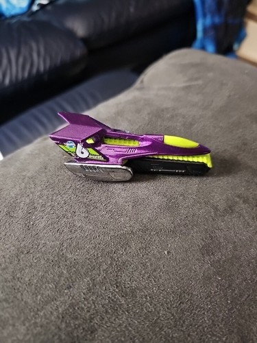 Hot Wheels Tread Air 2009 Mattel Space Race Purple Glitter Lime Green ...