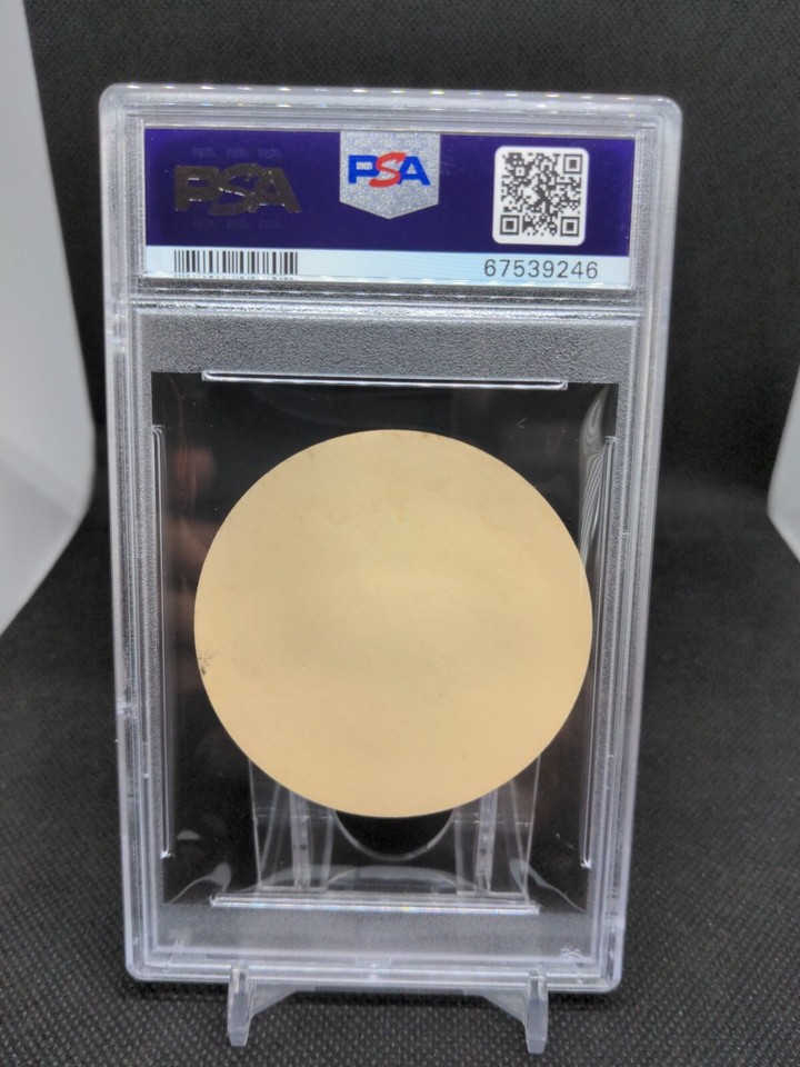 1970 B.A.B. Souvenir Co. Starburst Player Circles George Best PSA 2 ...