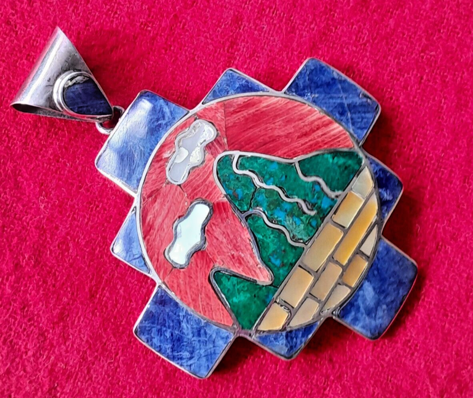 Peruvian pendant with a Machu Picchu design made of Silver with ...