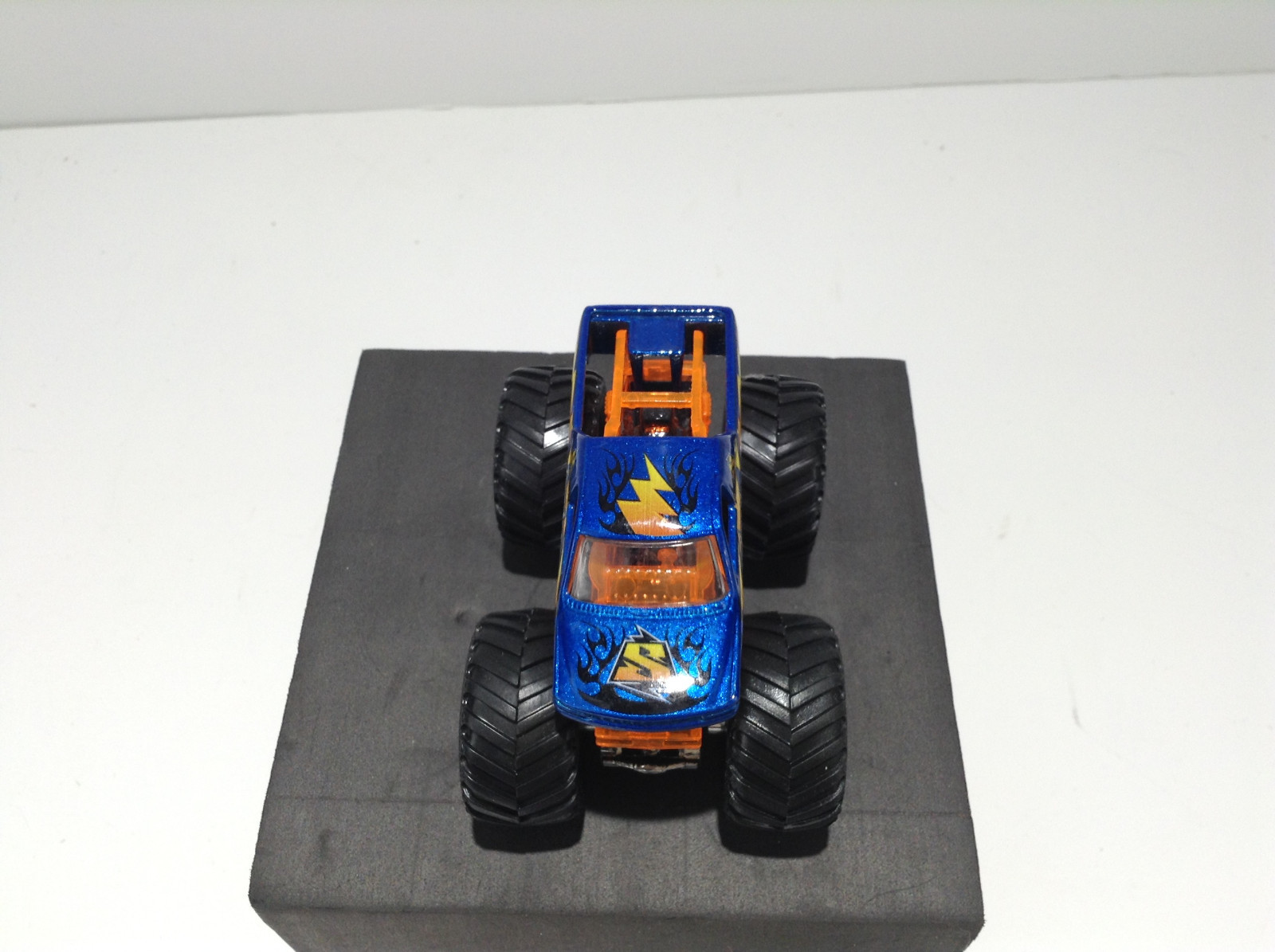 Hot Wheels Monster Jam Monster Truck Shocker. In Great Condition. | eBay