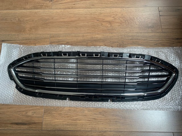 Genuine Ford Fiesta Mk8 2017 Petrol Chrome Front Radiator Grille ...