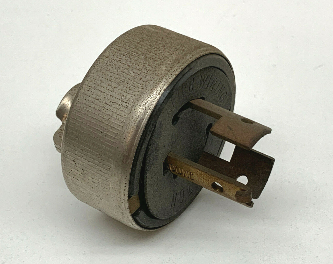 Hubbell 20A 250V - 10A 600V Non-NEMA Armored Cord Cap Twist-Lock ...