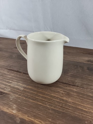 Vintage Corning Corelle All Beige Sand Creamer Small Pitcher 81-TY D3 ...