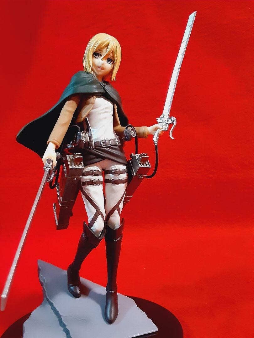 Attack on Titan Shingeki no Kyojin Krista Lenz Historia Reiss Figure ...