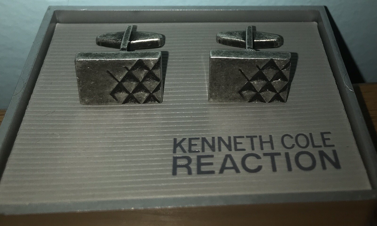 Brand New Kenneth Cole Reaction cufflinks In The Box | eBay