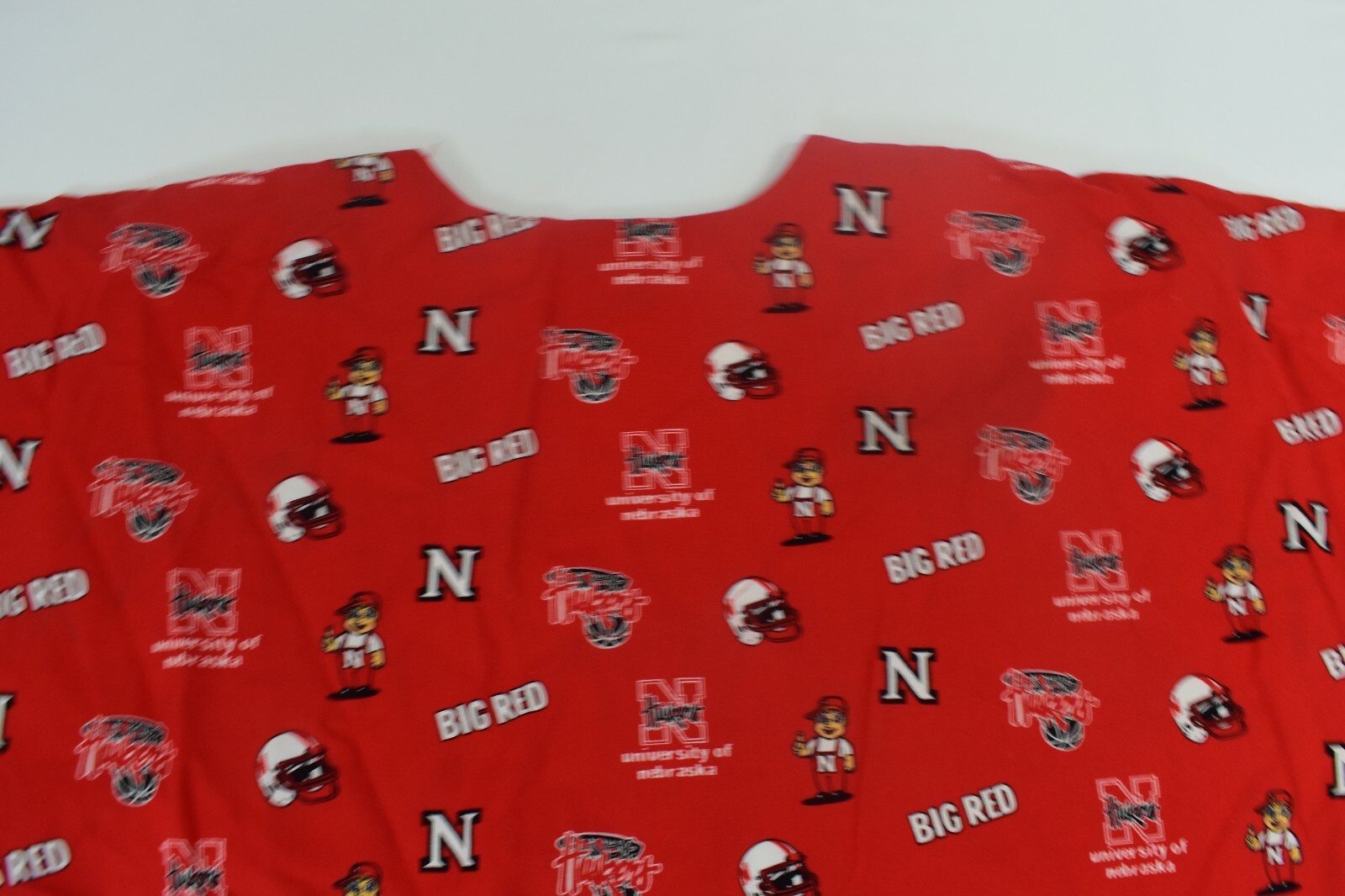 Scrub Dudz Unisex Nebraska Huskers Football Scrubs Nurse Red Shirt Top ...