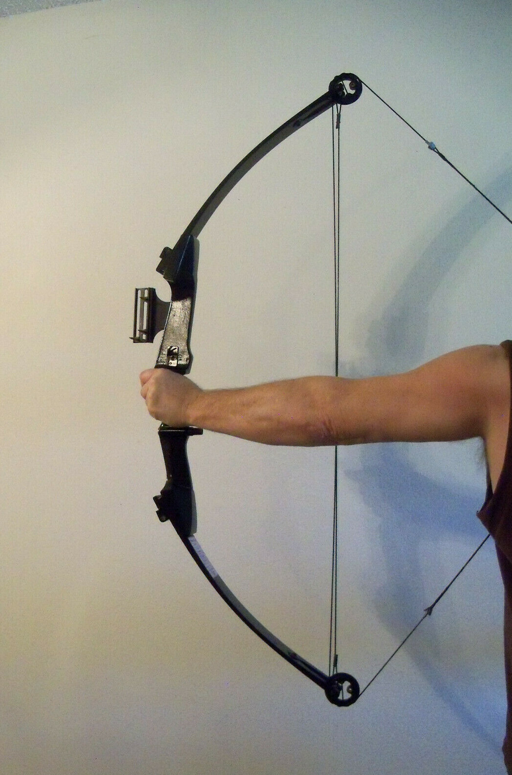 RAMBO 2 BLACK COMPOUND BOW, HOYT | eBay