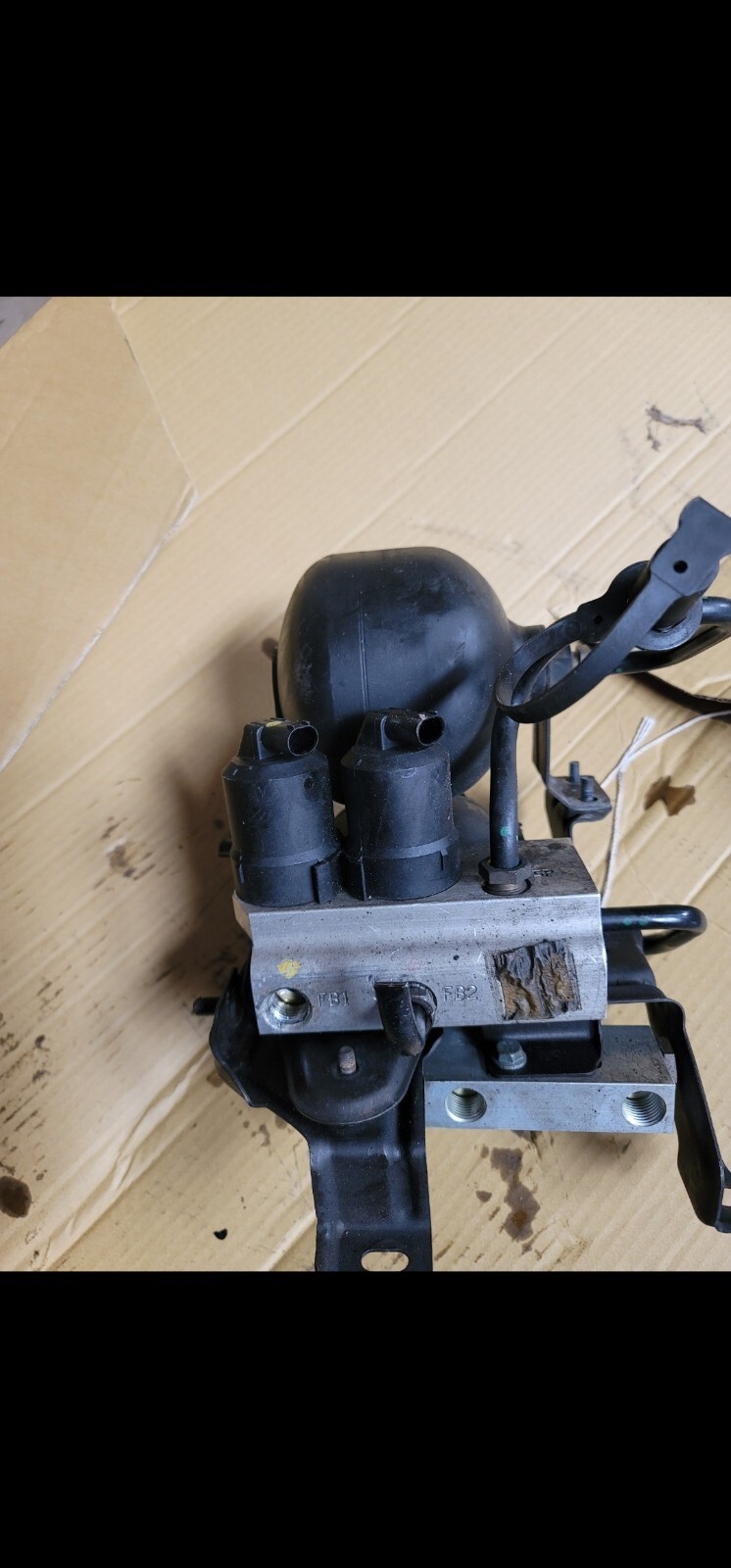 06 Mercedes-Benz R230 Sl 500 Front ABC Valve Block | eBay