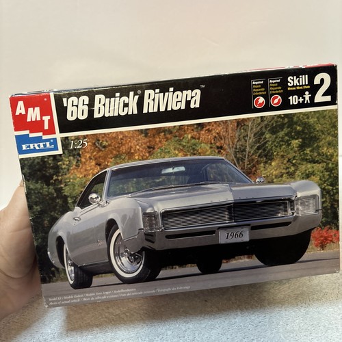 VINTAGE AMT ERTL '66 Buick Riviera 1/25 Scale Model Car Kit 30083 NEW ...