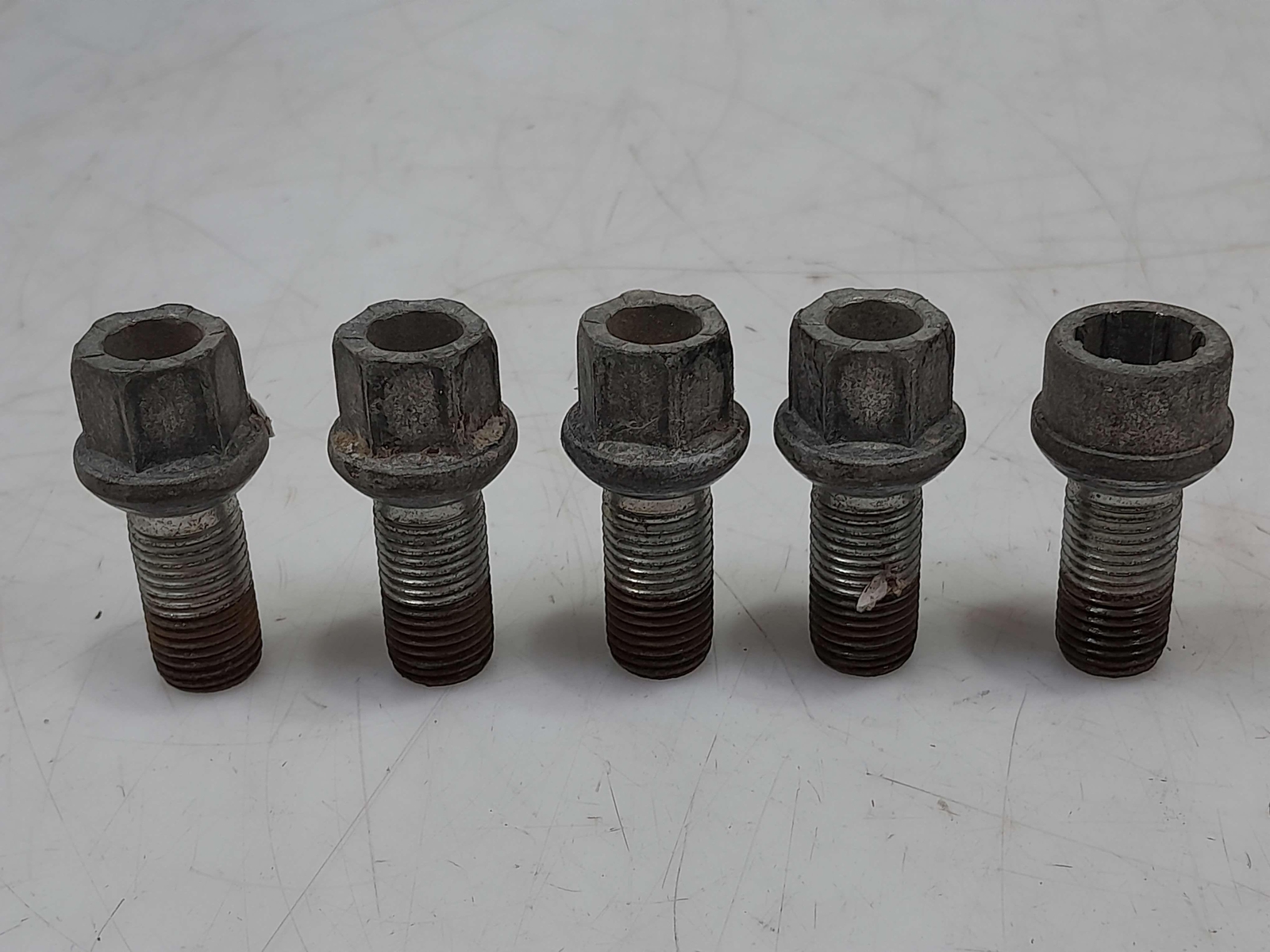 5pcs OEM Wheel Lug Nut Set Bolt M14x1.5 26MM for VW Porsche Audi ...