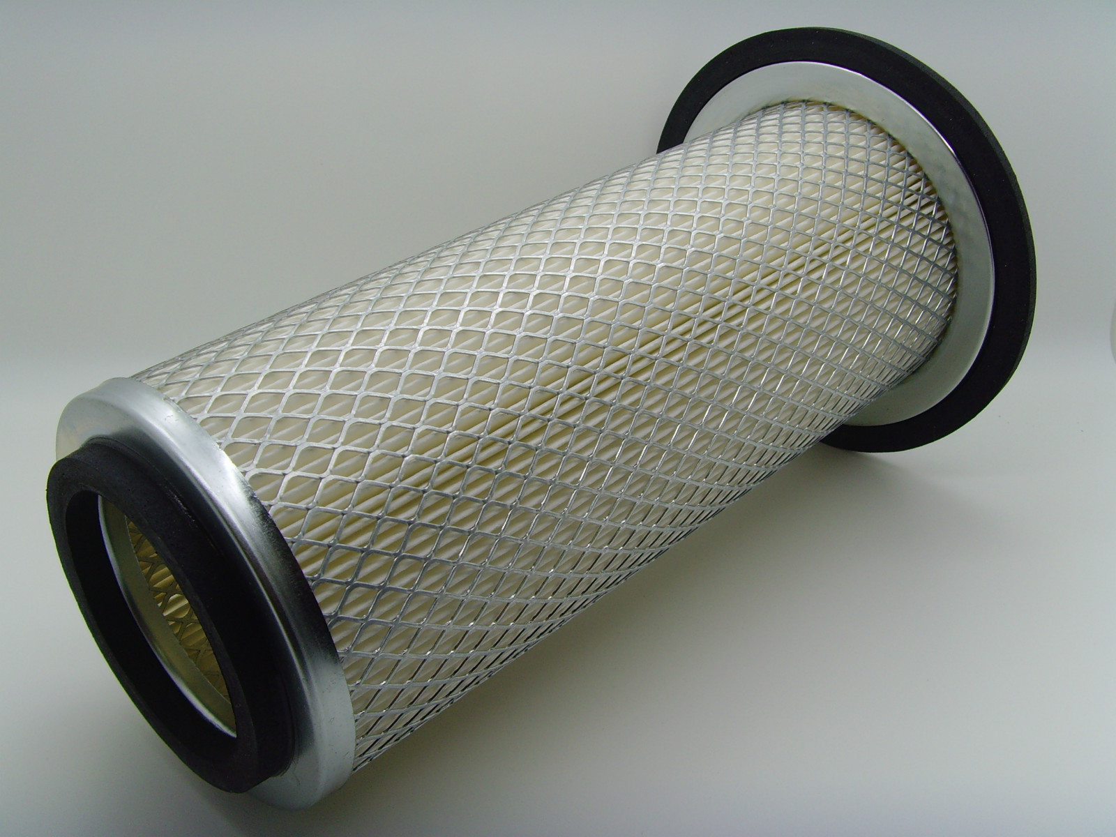 Air Filter replaces 156010320250, PA3476, P535362, AF4939, 1574111083 ...