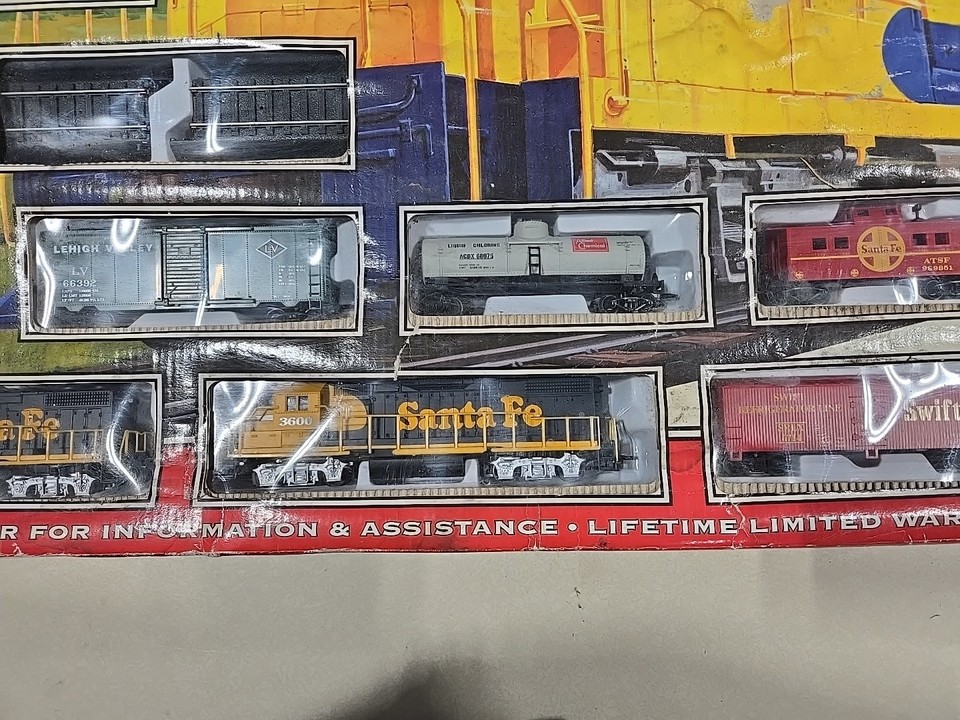 Diesel Thunder Complete And Ready To Run HO Scale Electric Train Set ...