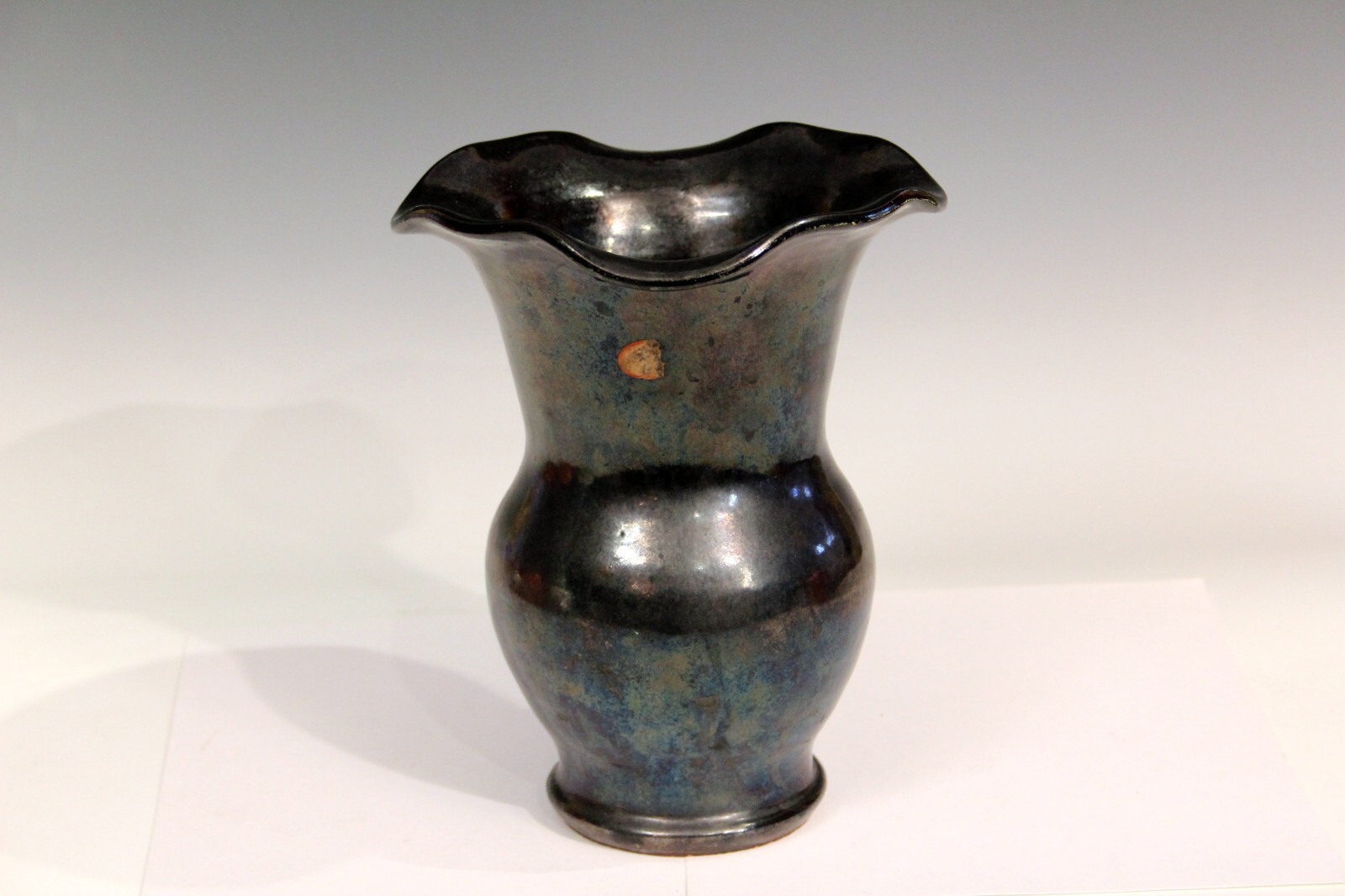 Smithfield North Carolina Vase Pottery Old Vintage Ruffled Black Label ...