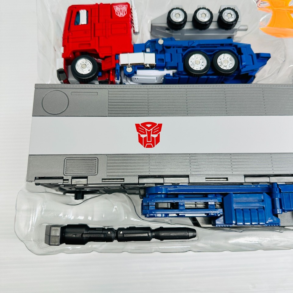 Transformers Masterpiece Figure MP-44 Ver.3.0 TAKARA TOMY Optimus Prime ...