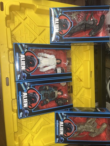 Lot Of NECA Alien Action Figures | eBay