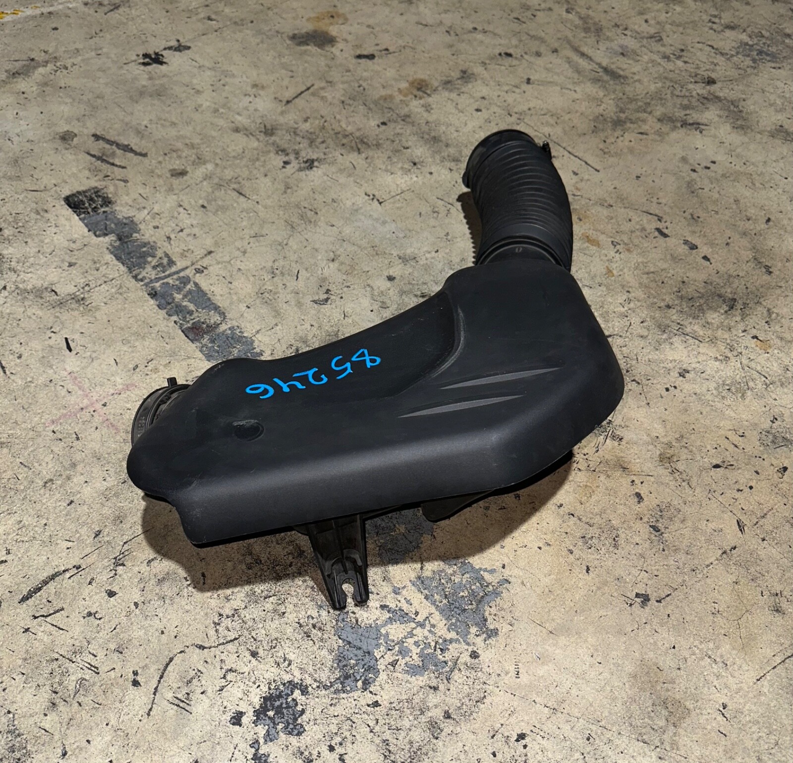 AIR INTAKE TUBE RESONATOR 4861926AG 2015 DODGE CHALLENGE for sale ...