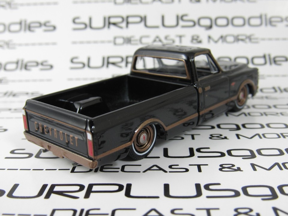 2025 Greenlight 1:64 LOOSE Black Bronze 1972 CHEVROLET C10 Lowrider ...