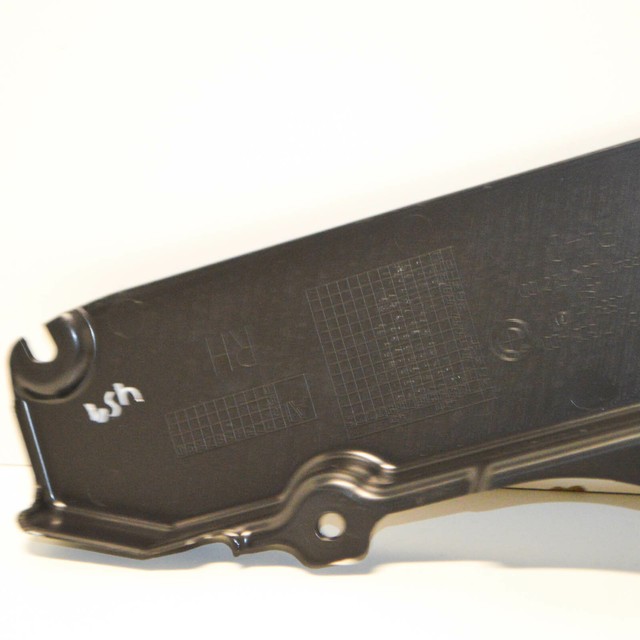 OEM BMW X5 F15 2015 STEERING GEAR BOTTOM RIGHT COVER 7325400 ...