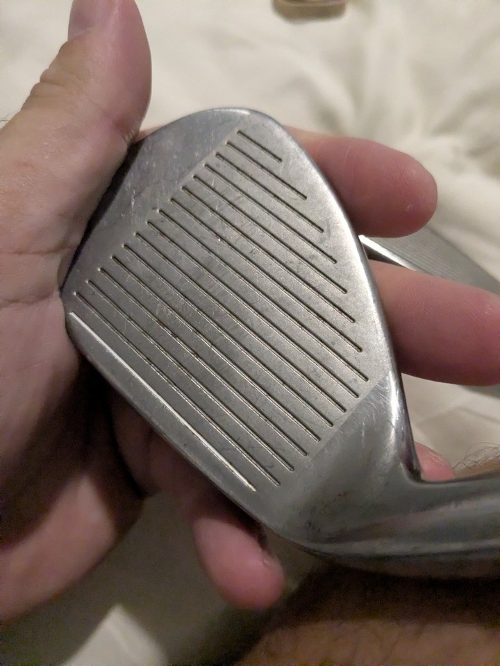 Right Taylormade sim2 max iron set.Wedge.pitching,approach,sand.regular ...