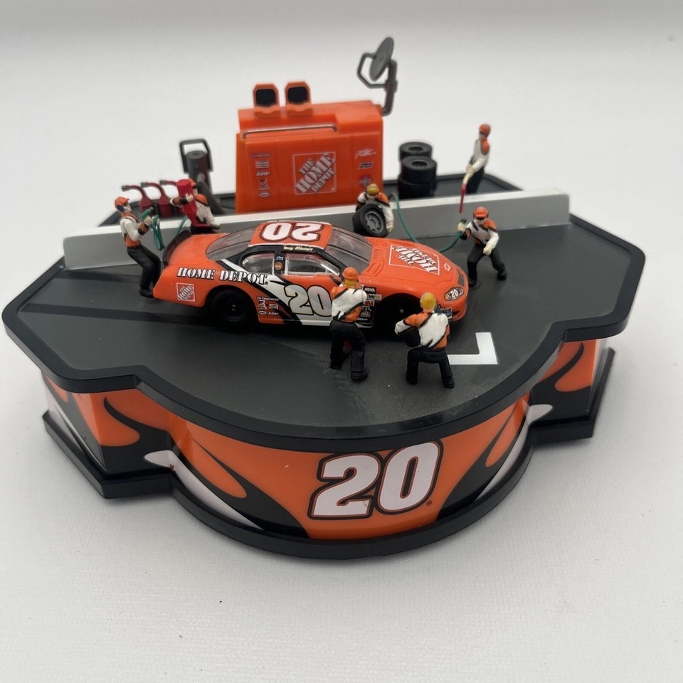 2004 NASCAR PIT STOP MUSICAL Action Collectable Featuring TONY STEWART ...