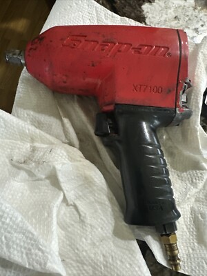 Snap On 1/2” Drive Air Impact Gun Wrench AT7100. 900 to 1000 pounds of ...