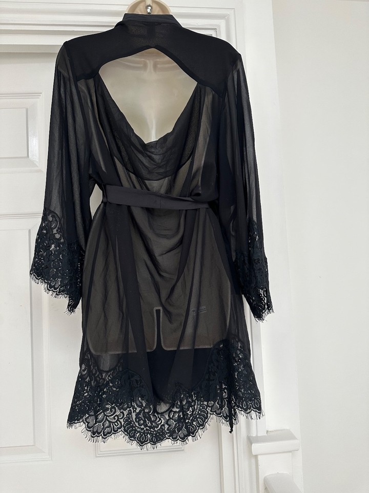 PALINDROME Grandiose Black lace Dressing Gown Robe kimono sleeves size ...