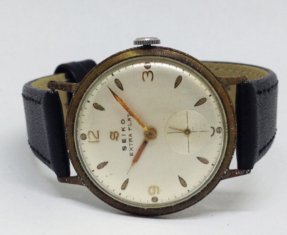SEIKO Extra Flat Mechanical Watch. 32mm. Silver Dial. Vintage. 1950`s ...