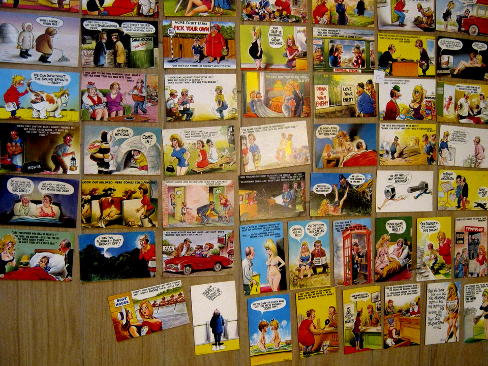 150 VINTAGE BAMFORTH BLACK TRIANGLE POSTCARDS-MY DADS COLLECTION LOT D ...