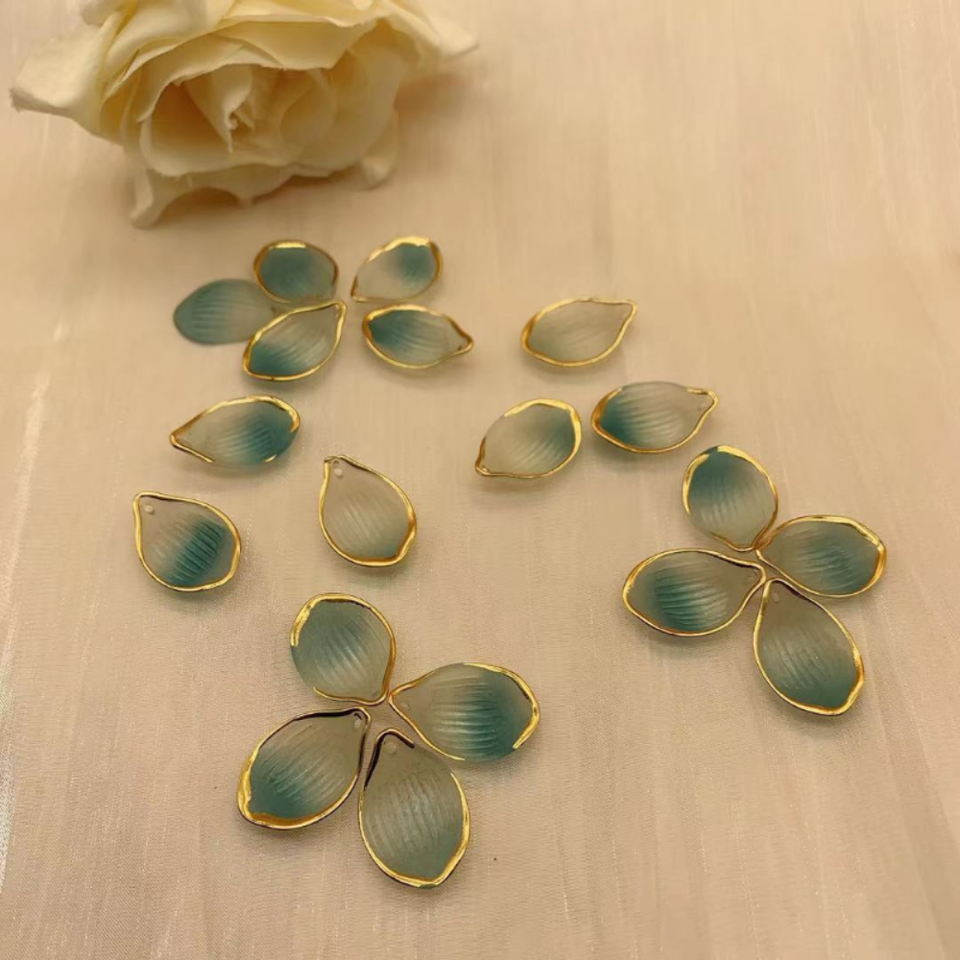100pcs DIY Acrylic Flower Pendants Petal Charms Resin Hairpin Jewelry ...