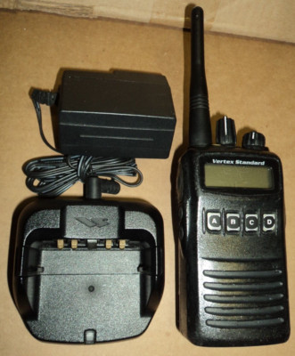 Used Vertex Standard VX-454 Two-Way Radio UHF 450 MHz - 512 MHz vx-454 ...