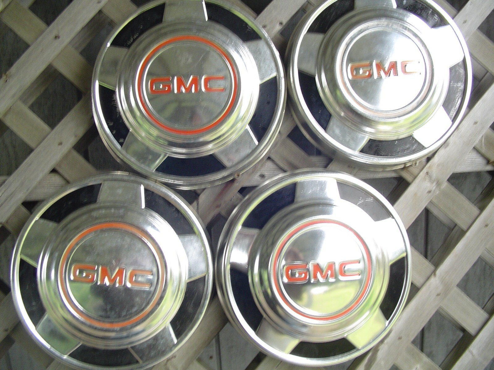 VINTAGE GMC CHEVY PICKUP TRUCK JIMMY VAN HUBCAPS WHEEL COVERS CENTER ...