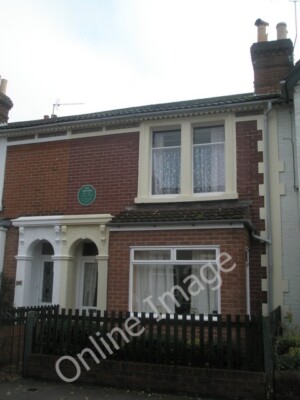 Photo 6x4 House where Noel Croucher was born Eastleigh/SU4519 For more ...