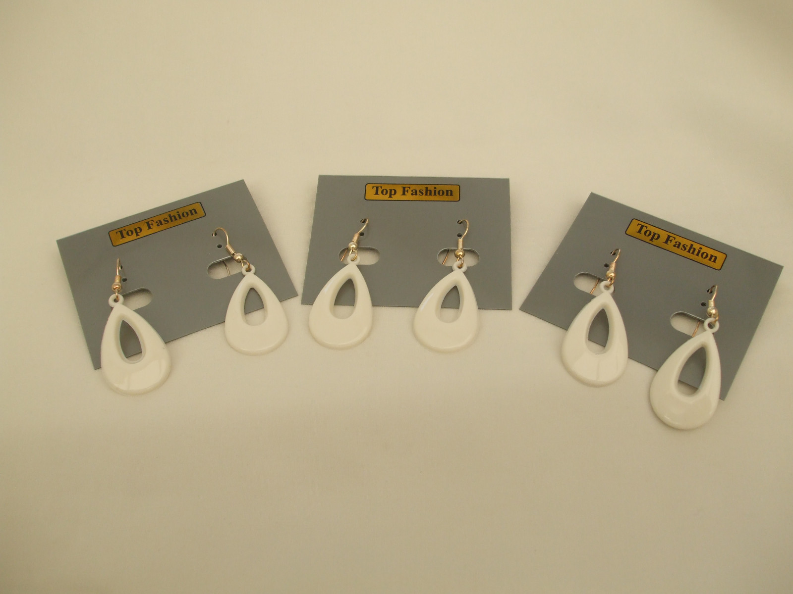 3 Pairs Small Nylon Smooth Open Teardrop Drop Earrings All White New | eBay