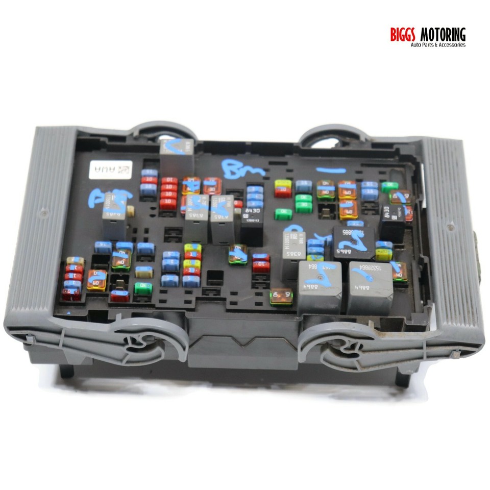 2010-2013 Chevy Silverado 1500 Engine Fuse Box Junction Relay 22798215 ...