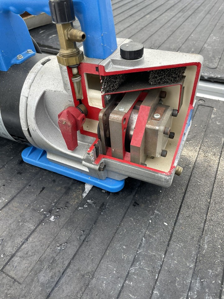 FACTORY CUTAWAY Robinair CoolTech 15600 HighPerformance Vacuum Pump 6 ...