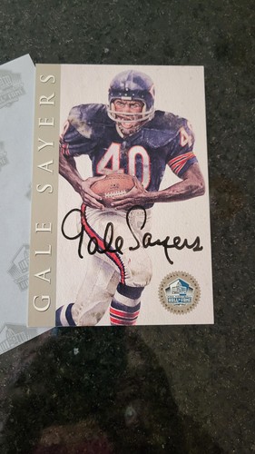 Autographed Gale Sayers Pro Football Hall of Fame Signiture Series 1998 ...