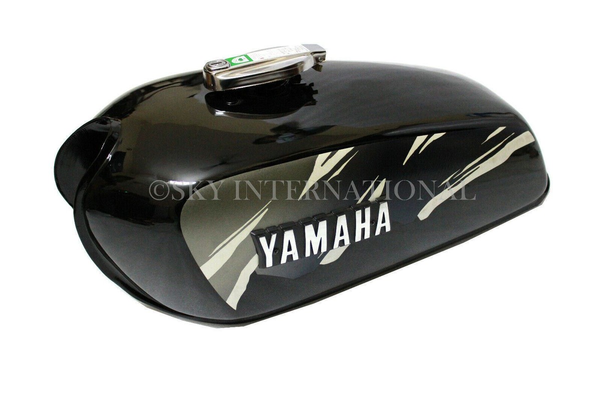 Yamaha Rx 100 Black Modified