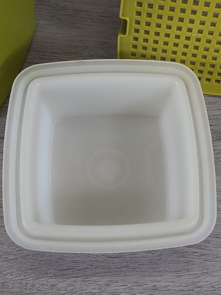 Tupperware Pickle Olive Jalapeño Container Keeper Avocado Green 1330-17 ...