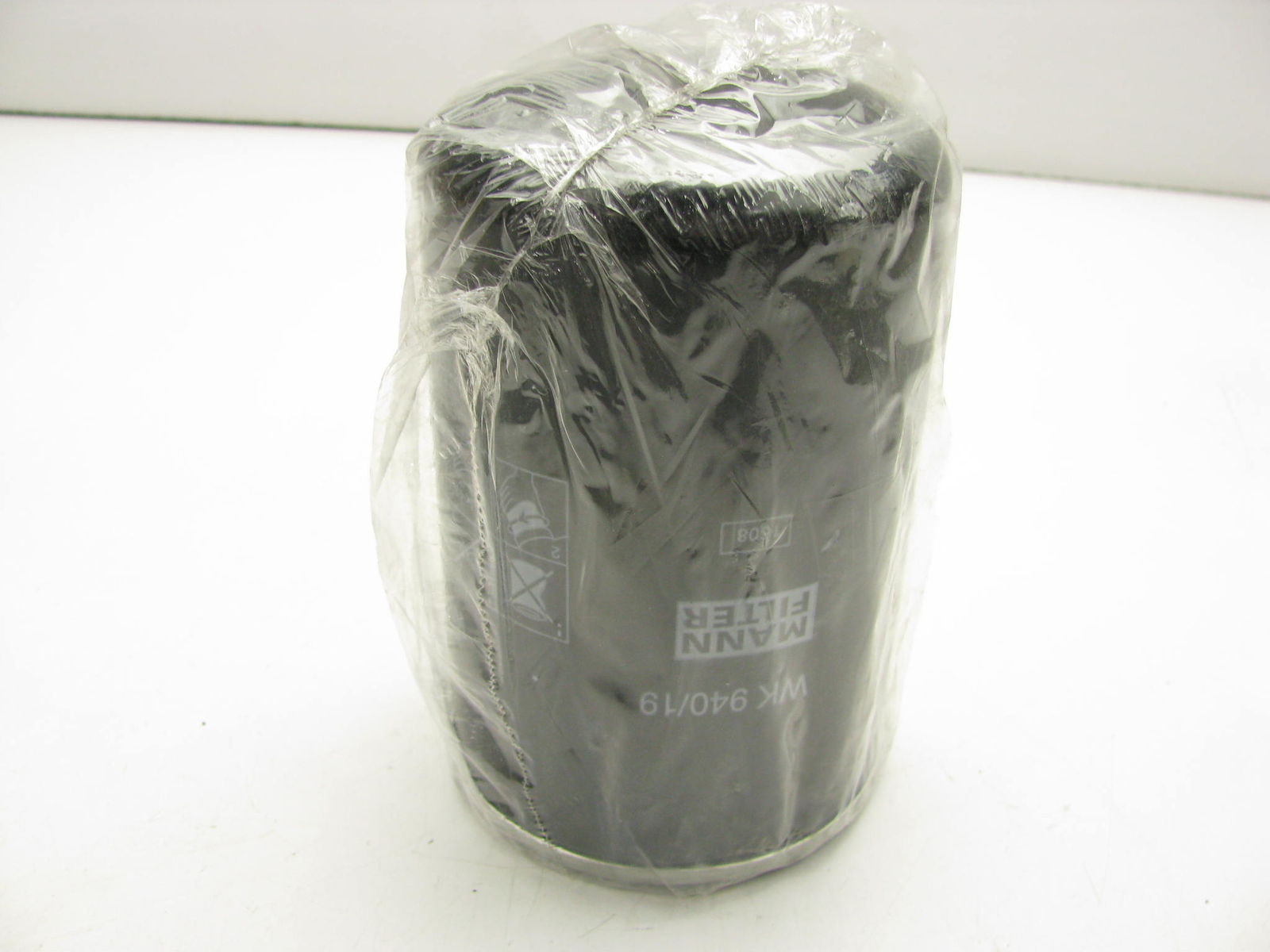 BOMAG 05716779 - Fuel filter cross reference