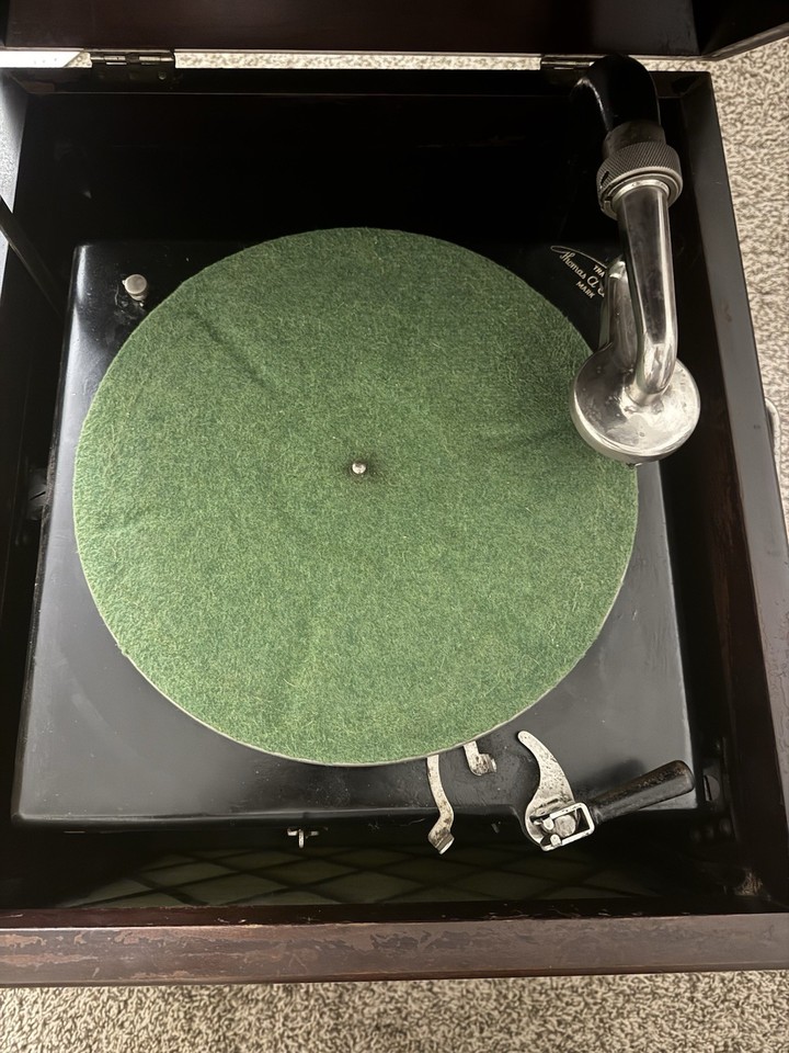 Edison B-19 Diamond Disc Phonograph Table Model With Rebuilt Reproducer ...