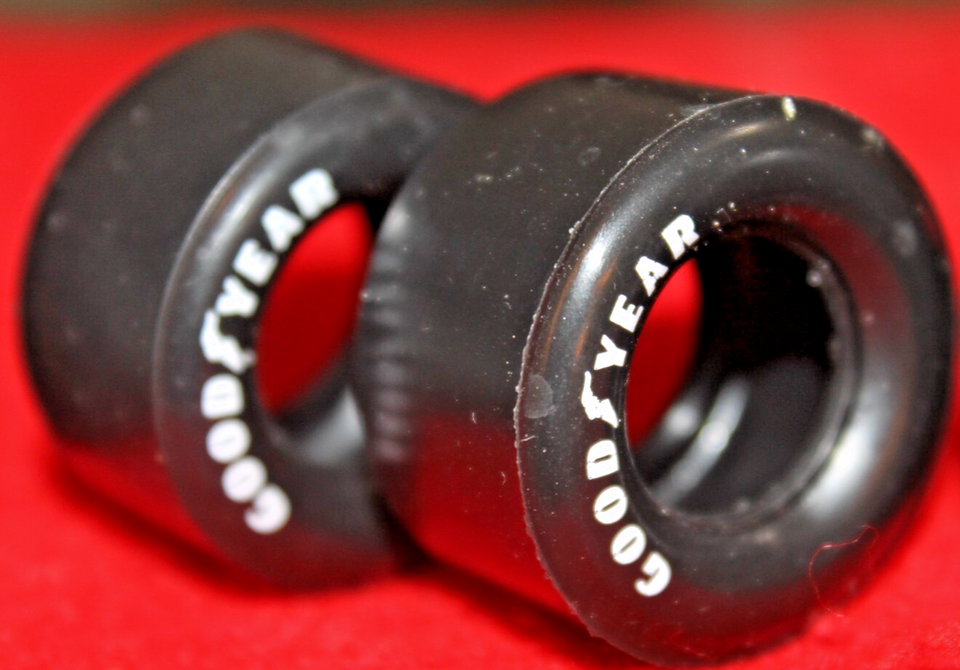 8 SUPER WIDE SPECIAL ( 4) DRAG SLICKS (2 )SUPER STREET AND 2 INDY TYPE ...