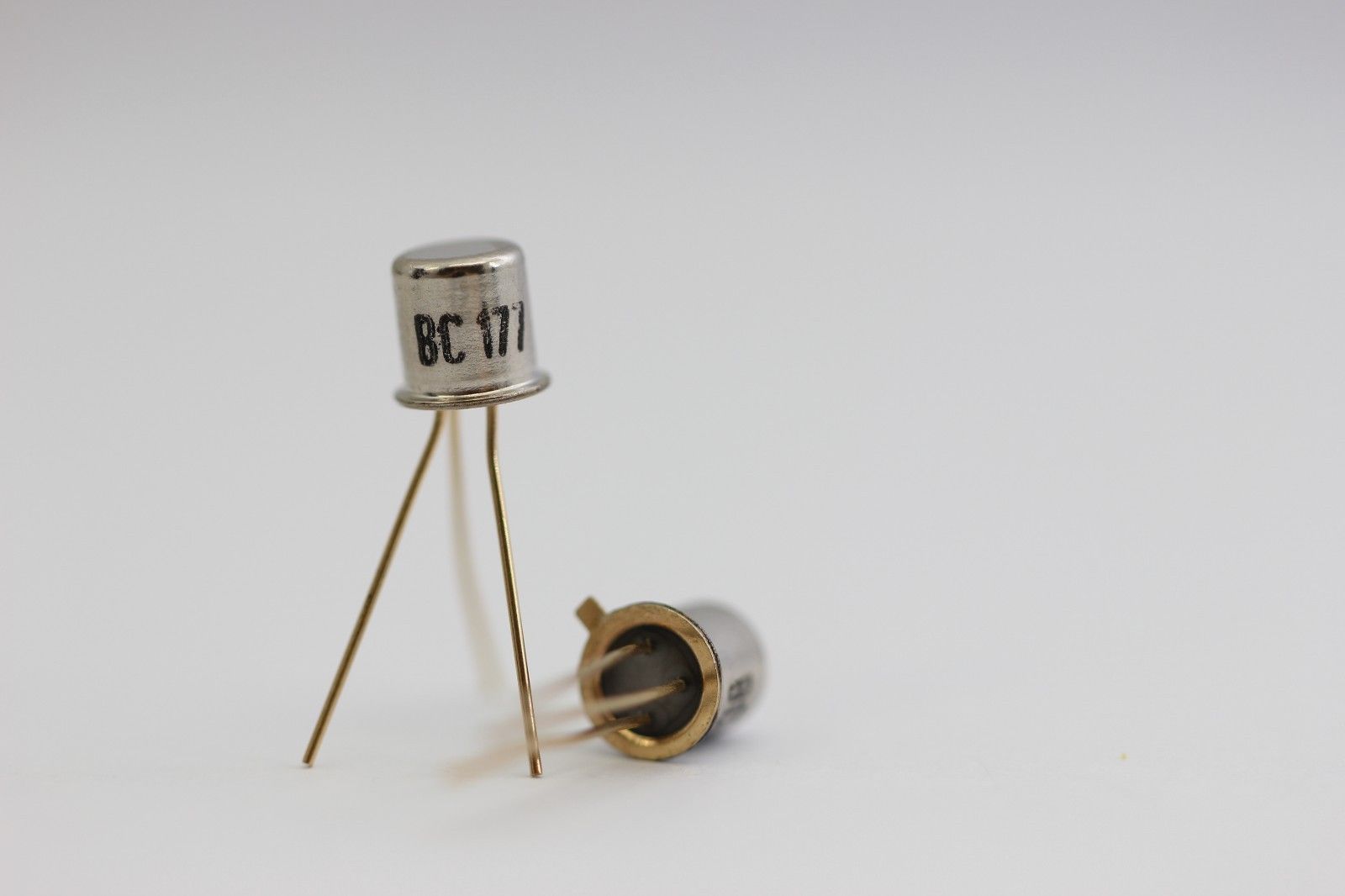 BC177 GOLD TRANSISTOR NOS( New Old Stock ) 1PC. C441U229F230915 | eBay