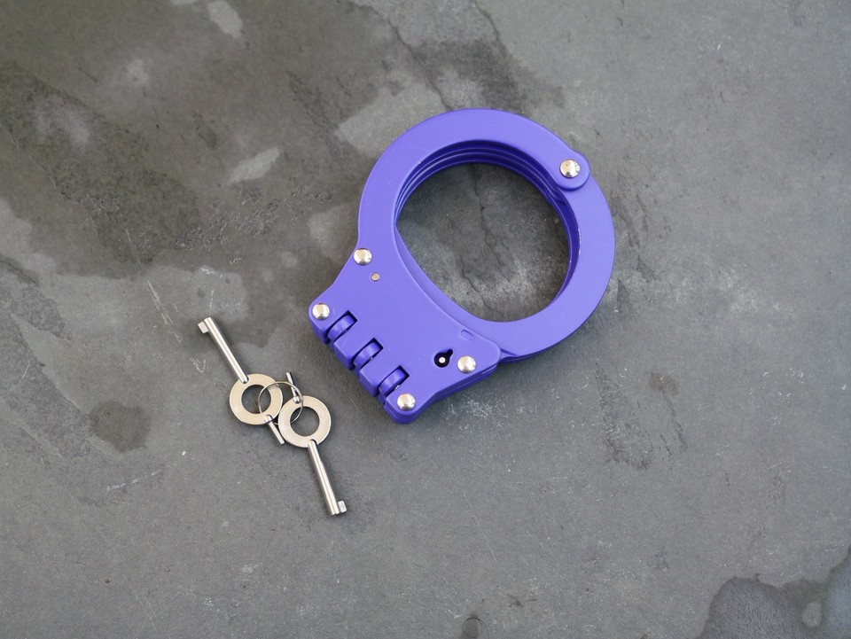 Purple Hand Cuffs Stealth Police Heavy Duty Hinge Handcuffs Nylon ...
