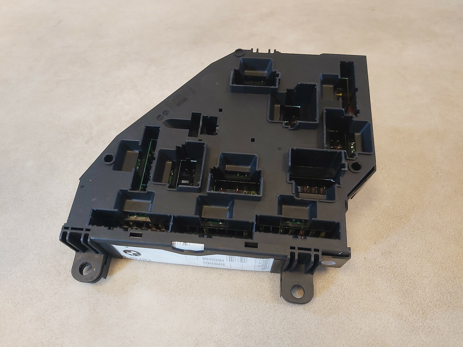 BMW 5 6 7"s F07 F10 F11 F06 F12 F13 F01 F02 F03 F04 REAR POWER BOX ...