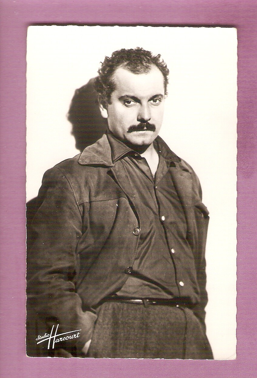 BRASSENS Georges carte postale NB vintage CHANSON Ed .Globe Ph.HARCOURT ...