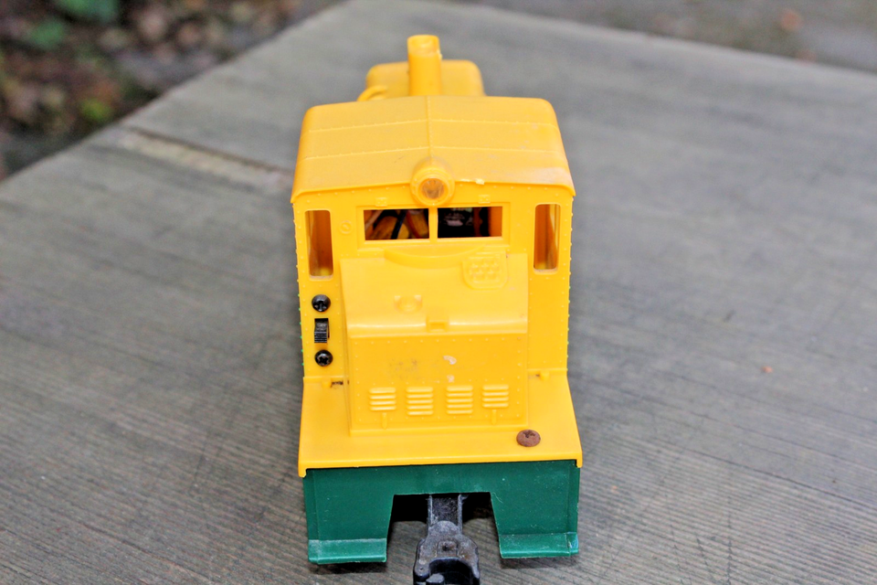 Lionel O Gauge Crayola Yellow Industrial AC Switcher Runs | eBay