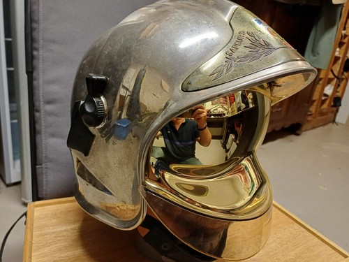Superbe ancien casque de pompier mod. F1 - MSA CGF GALLET - 1987 ...