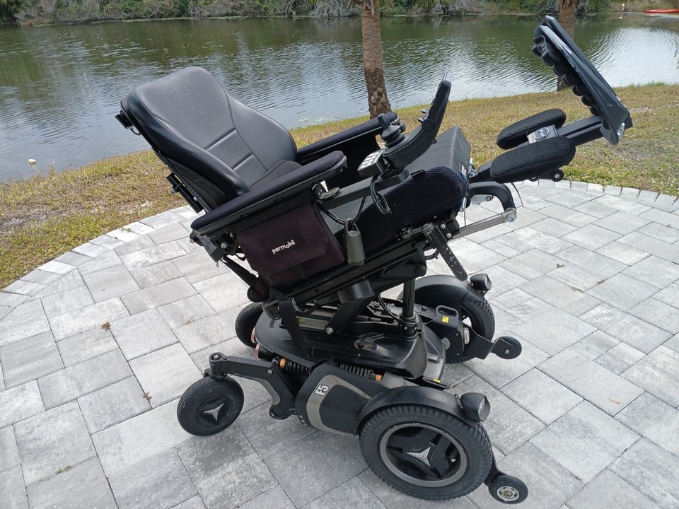 permobil F5 power wheelchair, black, good condition, great to get you ...