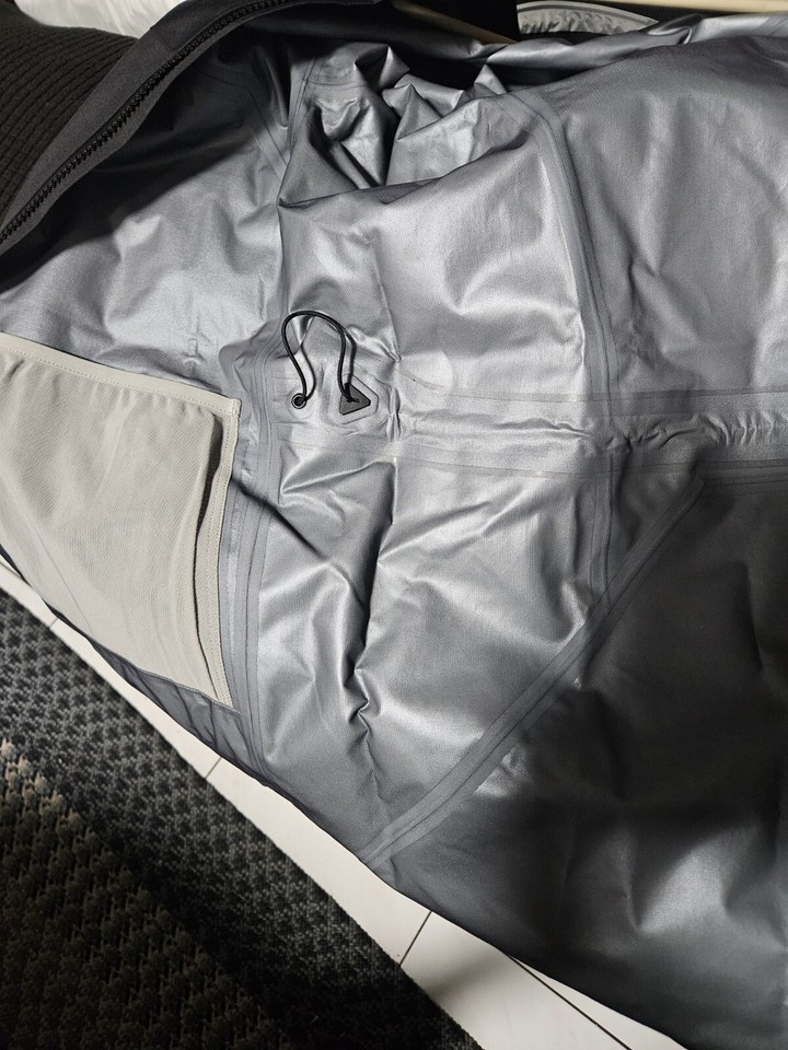 Arc'teryx Beta Insulated Women's Coat - Small Black | eBay