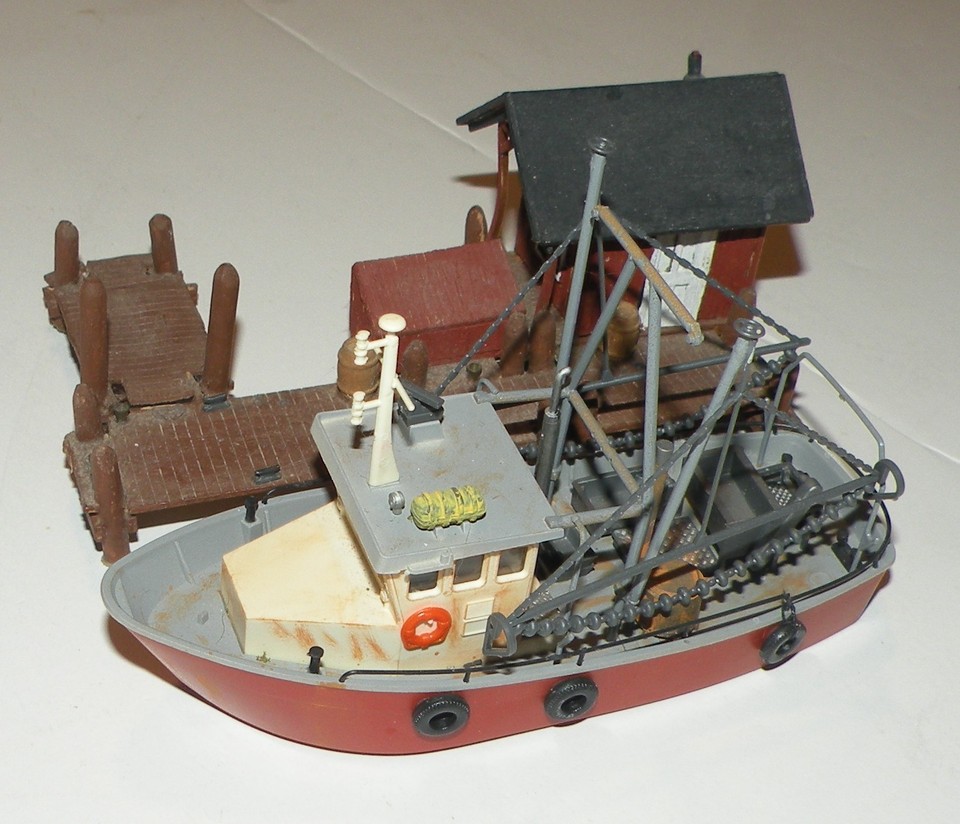 HO Scale Craftsman Fishing Dock With Fishing Trawler | eBay